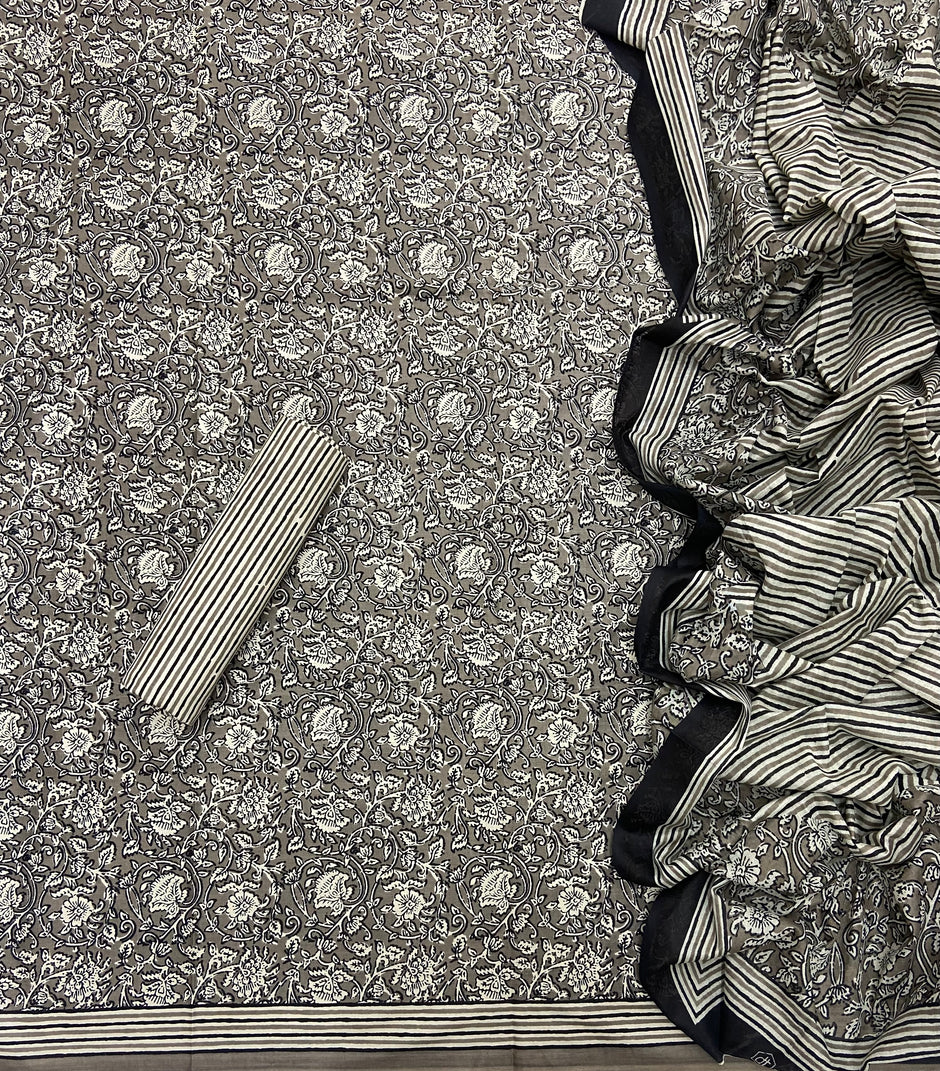 Yanchi Studio - Everything at Wholesale Prices